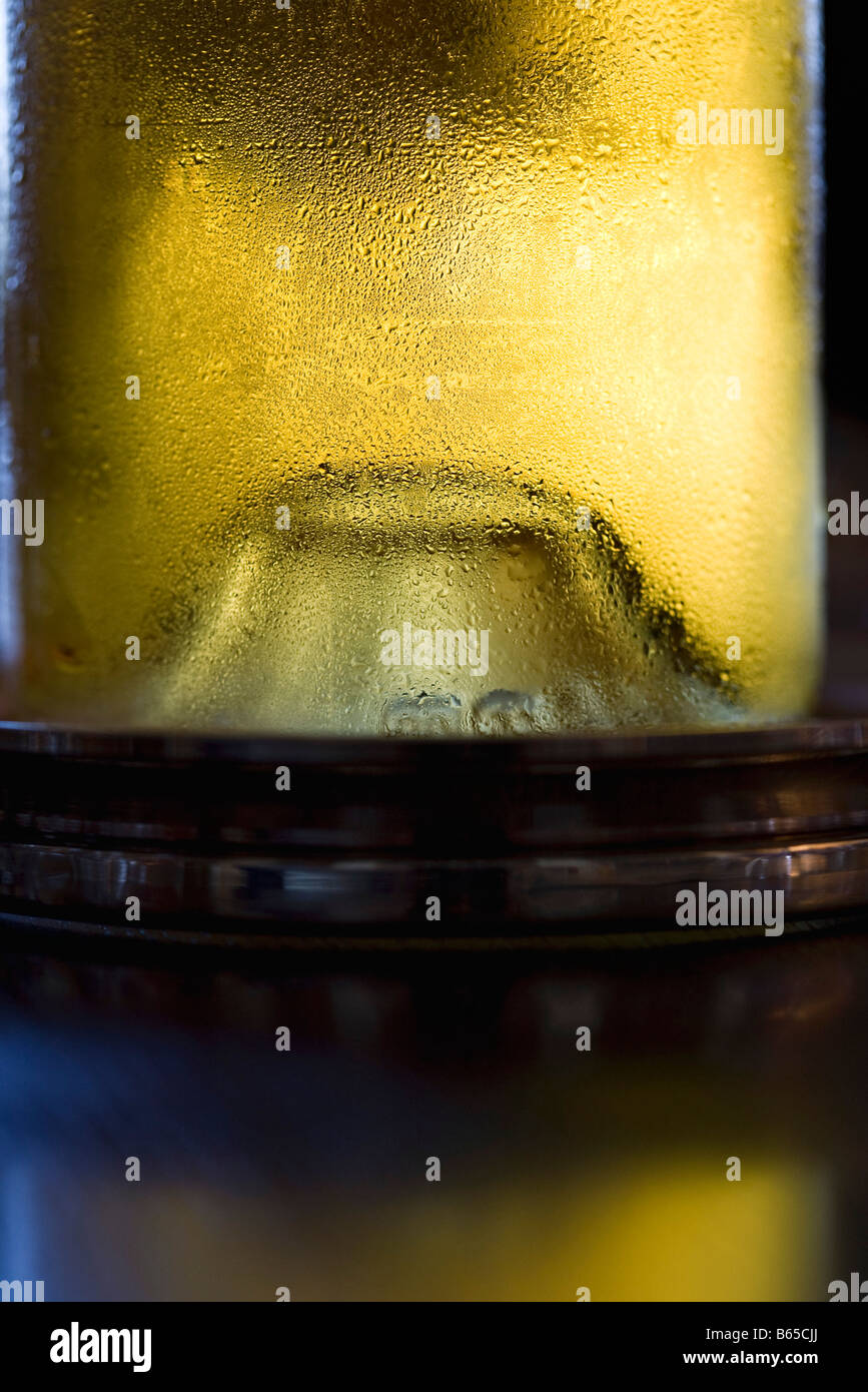 Chilled wines hi-res stock photography and images - Alamy