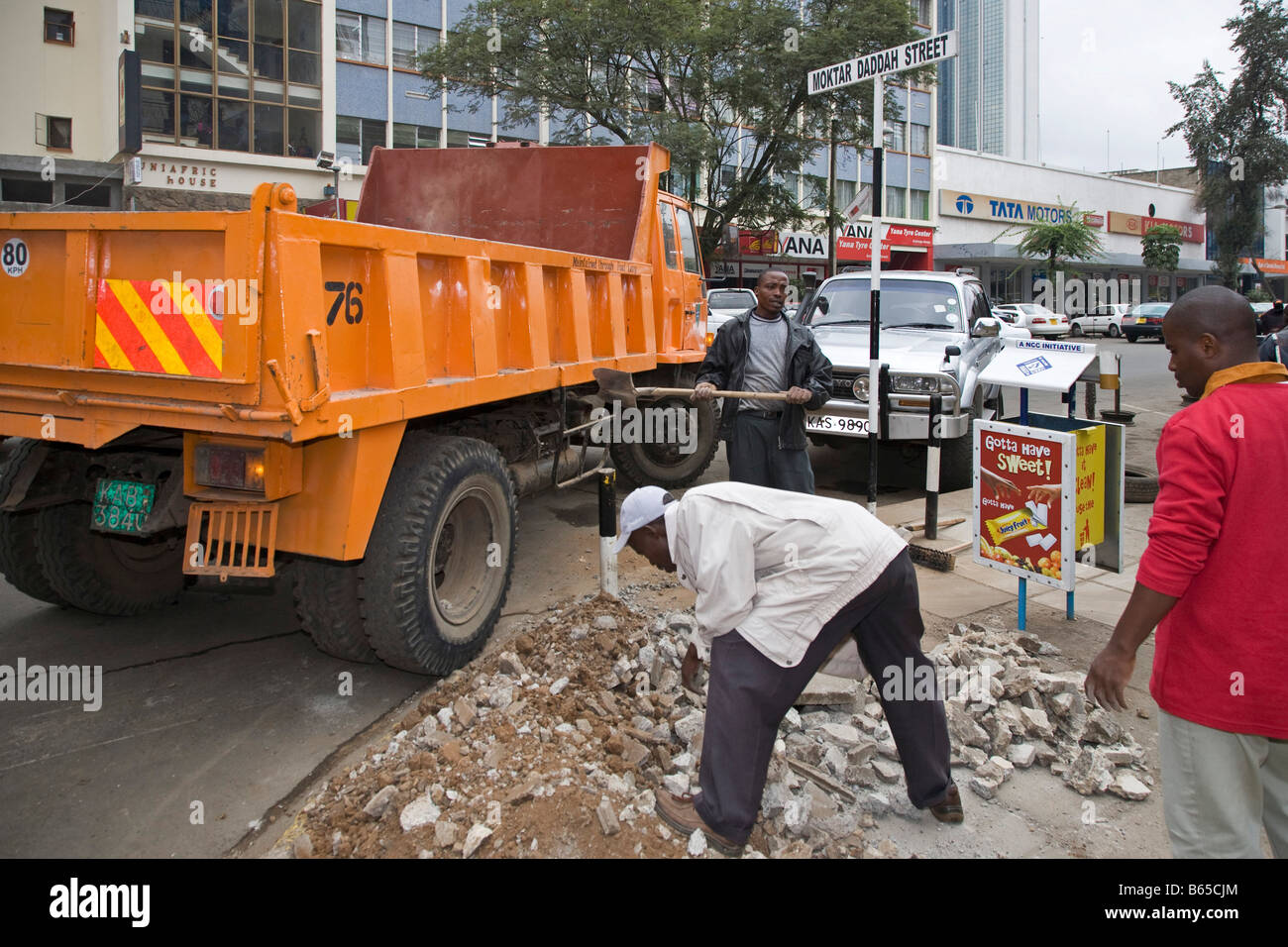 Construction work Nairobi Kenya Africa Stock Photo - Alamy