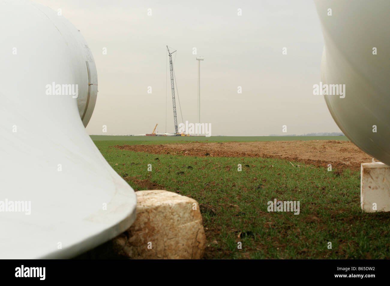 Wind farm crane hi-res stock photography and images - Alamy