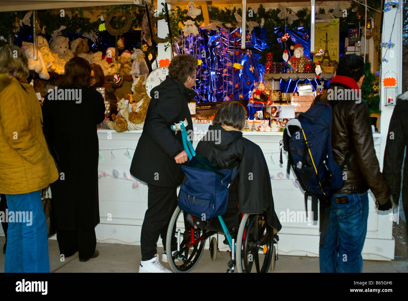 Disabled wheelchair shops shopping hi-res stock photography and images ...