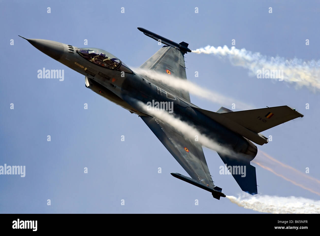 F-16 military aircraft Stock Photo - Alamy
