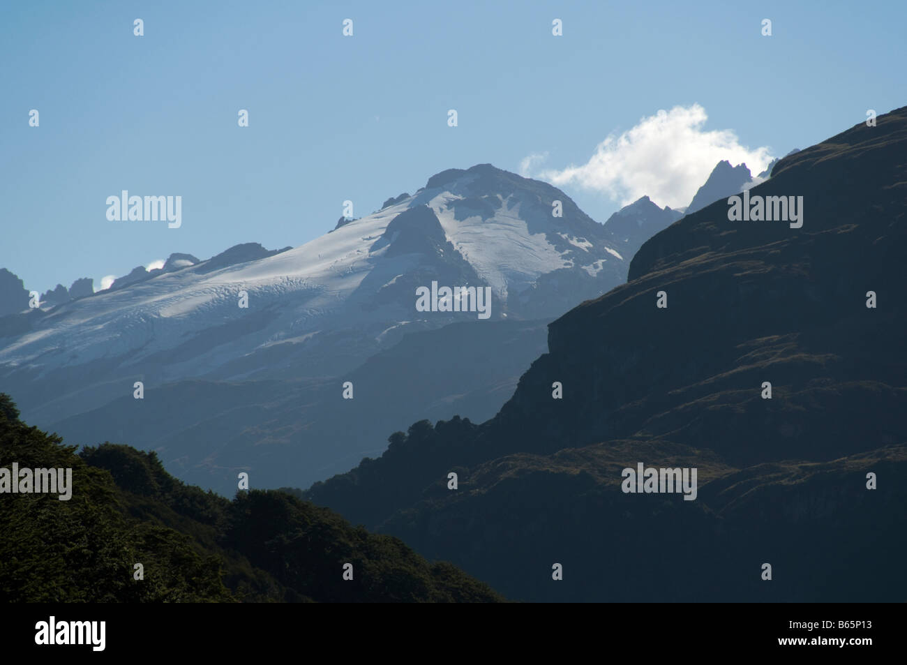 The Barrier Range from the Dart Hut, Rees Dart track, Mount Aspiring ...