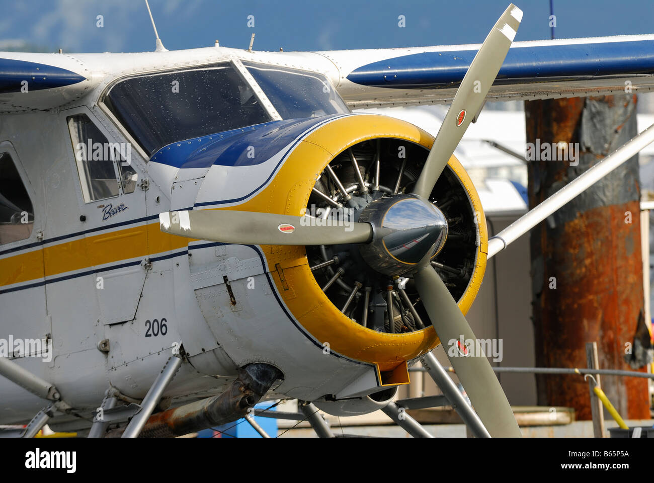 Propeller seaplane hi-res stock photography and images - Alamy