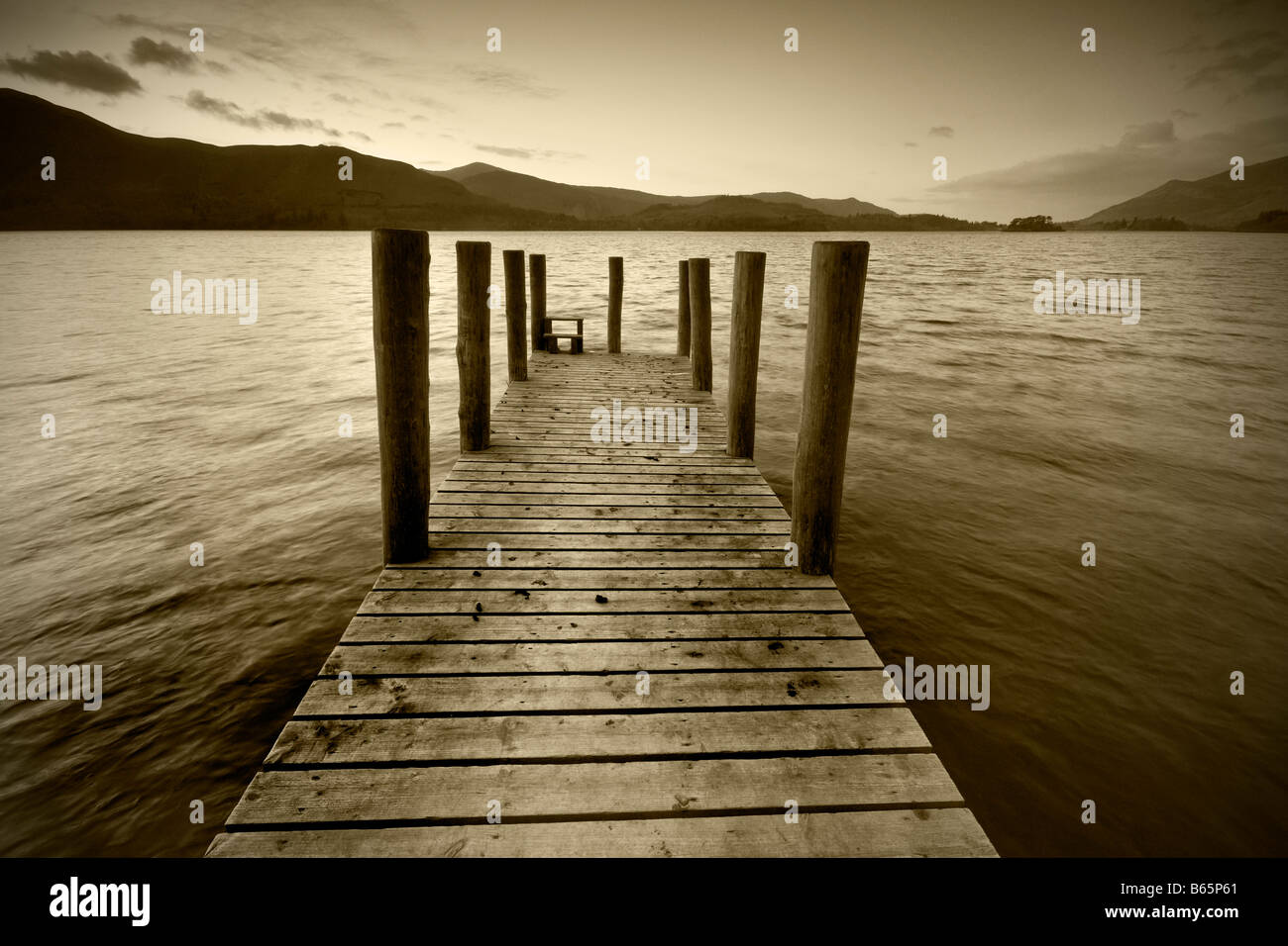 Landing stage on derwentwater hi-res stock photography and images - Alamy