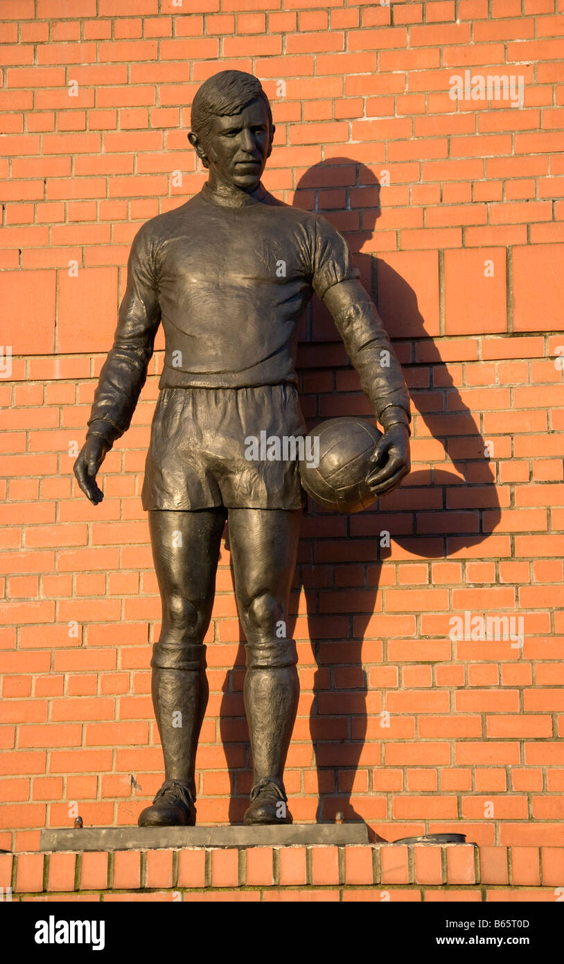 Bronze Statue of John Greig MBE Stock Photo - Alamy