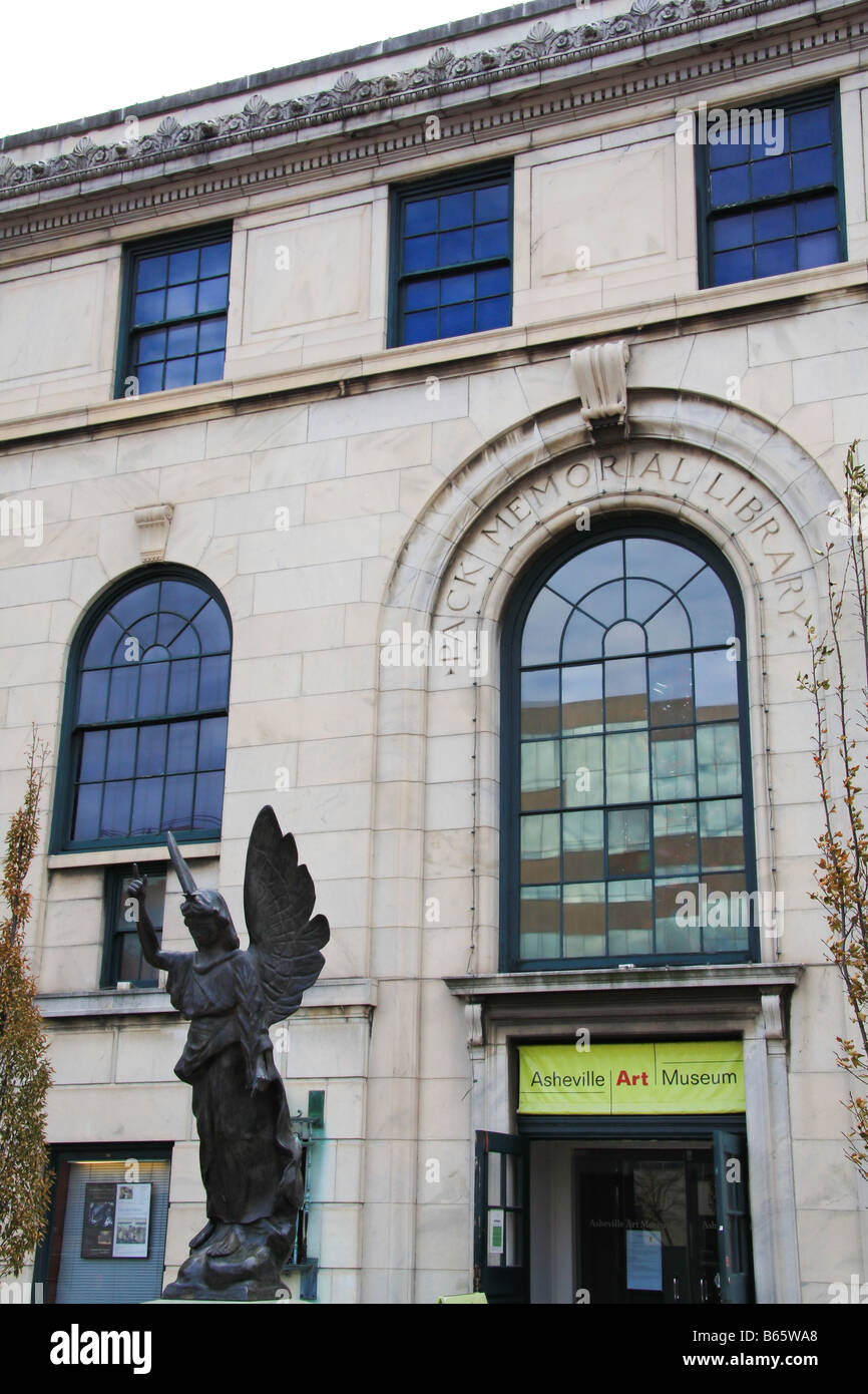 View of building facade of Asheville Art Museum Stock Photo - Alamy