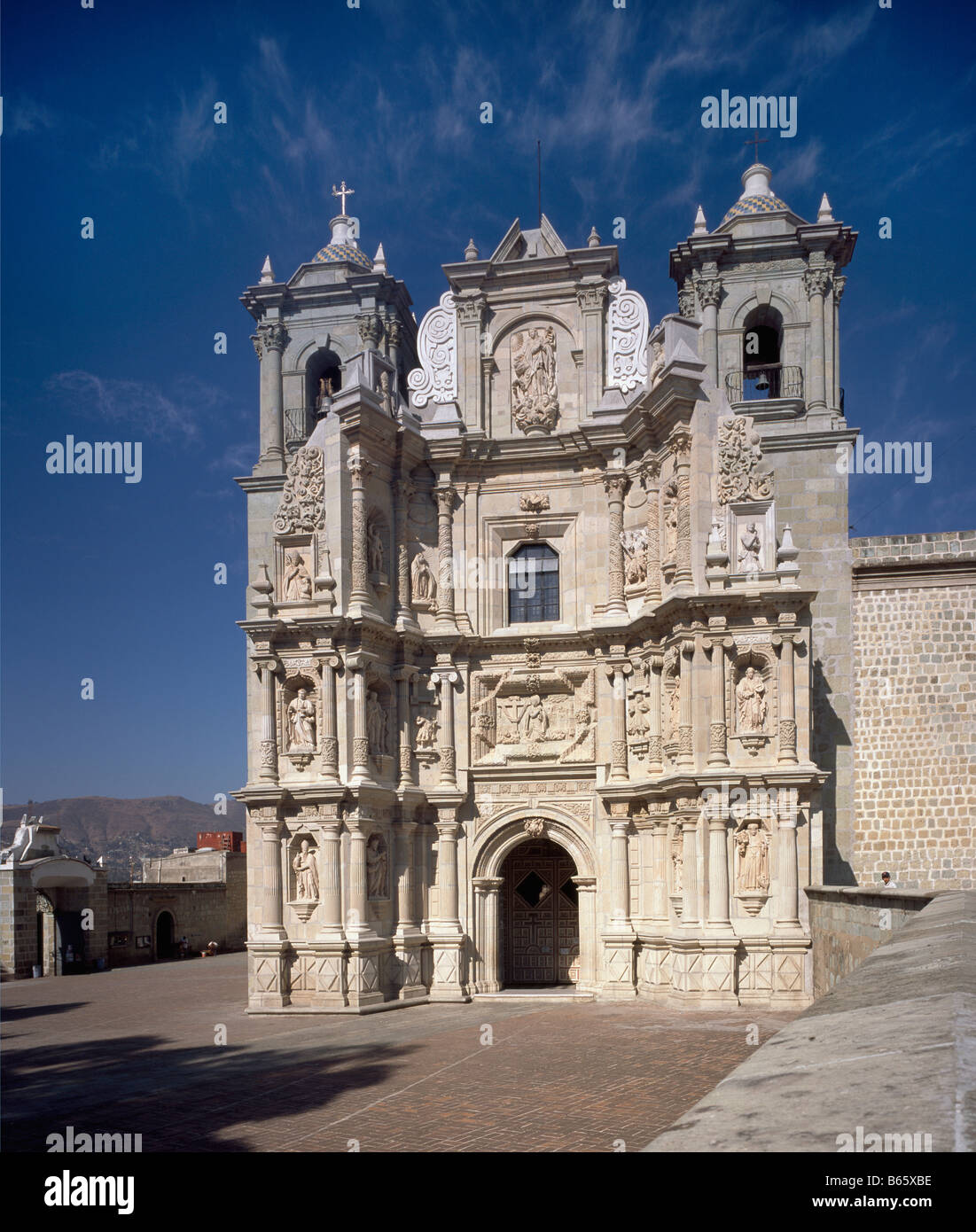 Basilica de nuestra senora de la soledad hi-res stock photography and ...