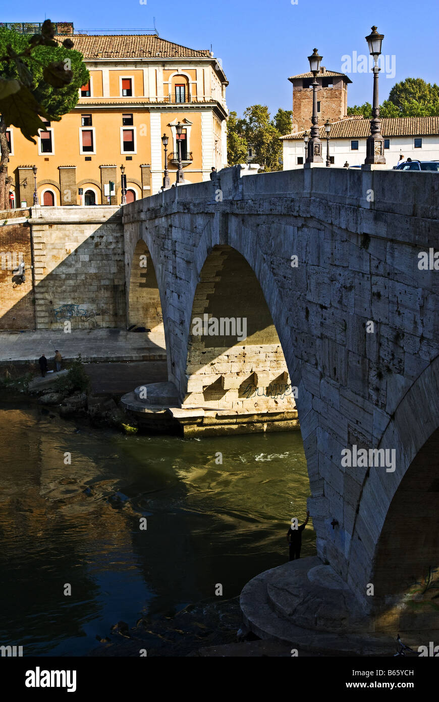 Bridge in rome hi-res stock photography and images - Alamy