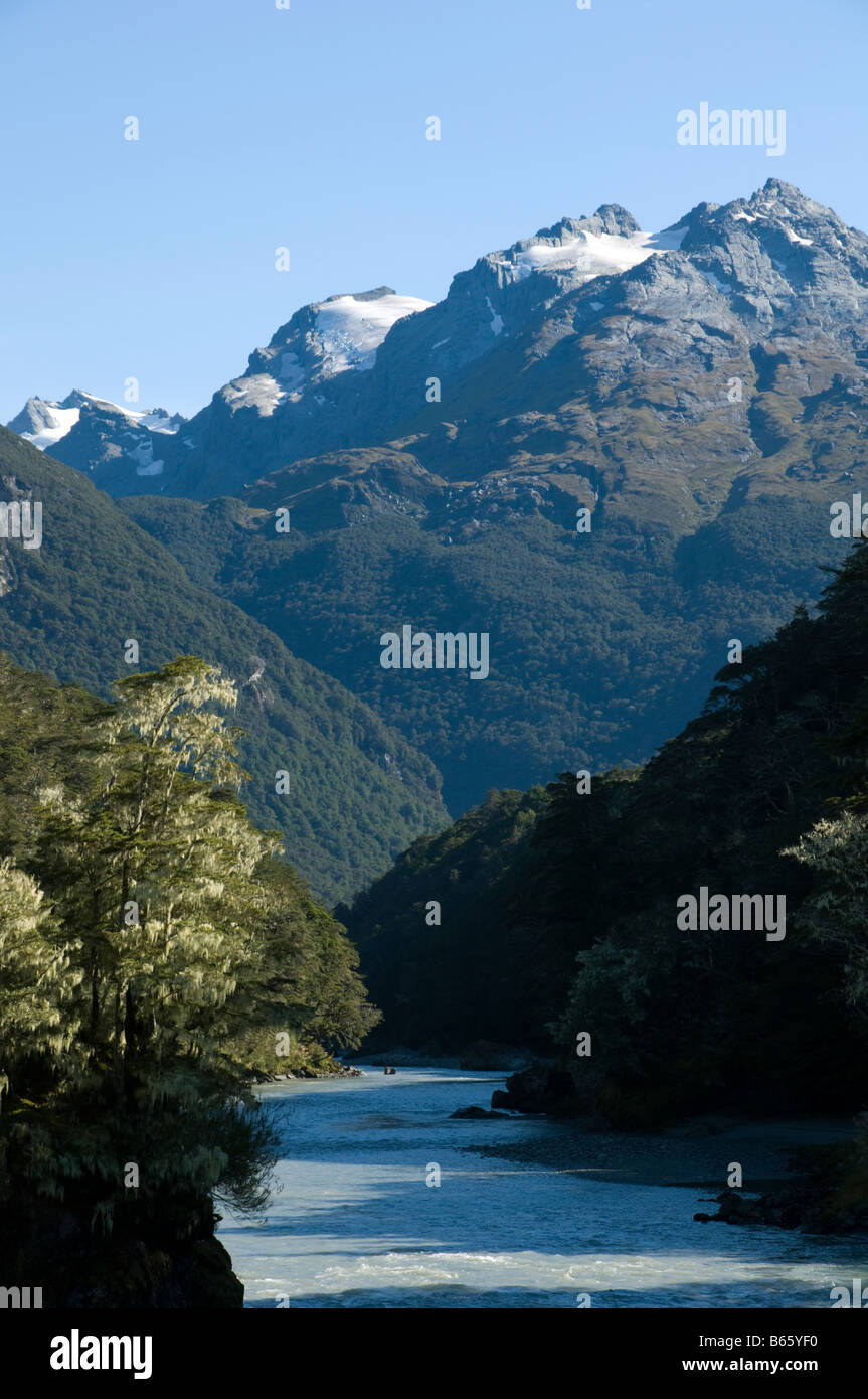 The Barrier Range from the Dart Valley, Rees Dart track, Mount Aspiring ...