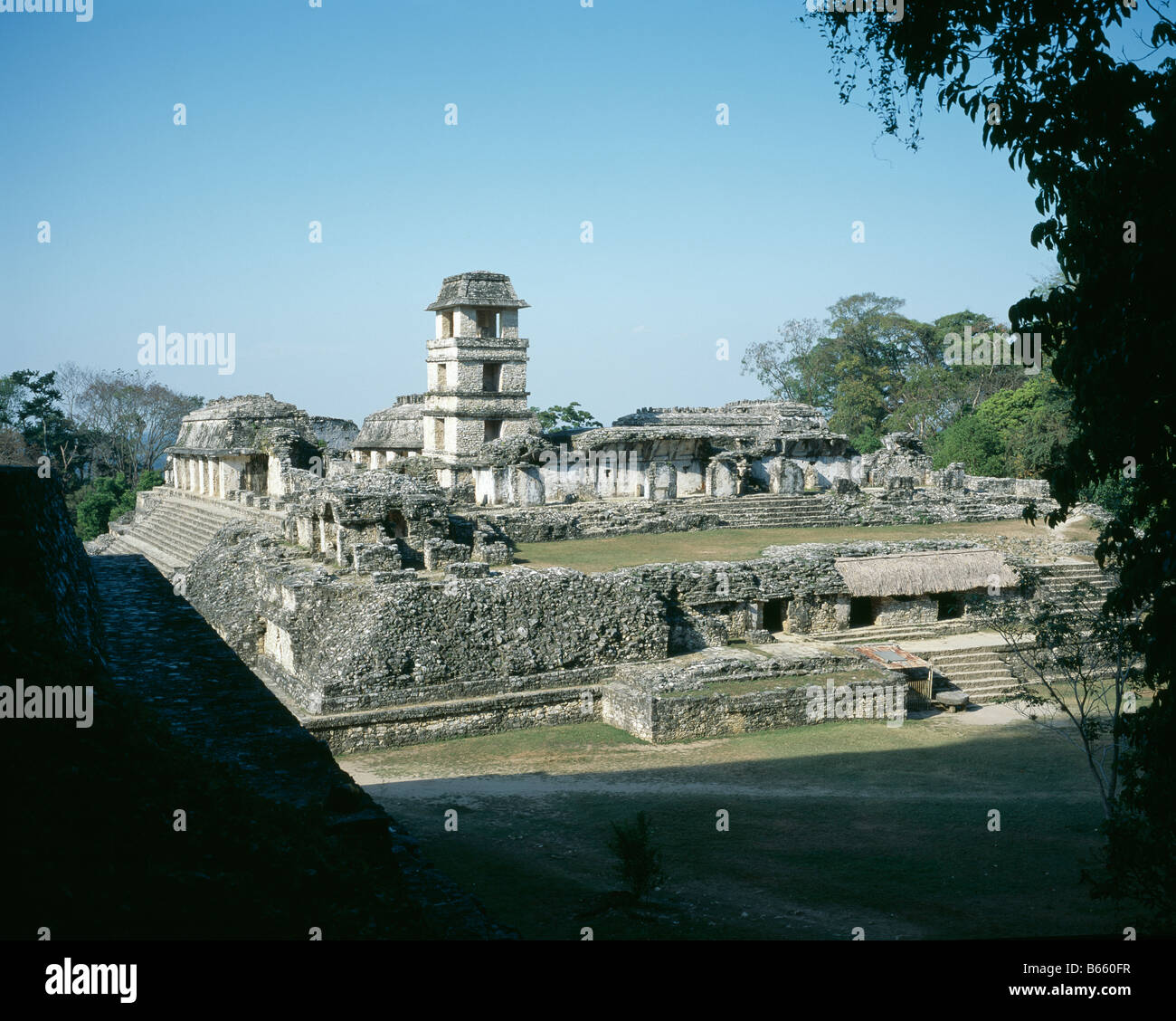 Palenque palacio hi-res stock photography and images - Alamy