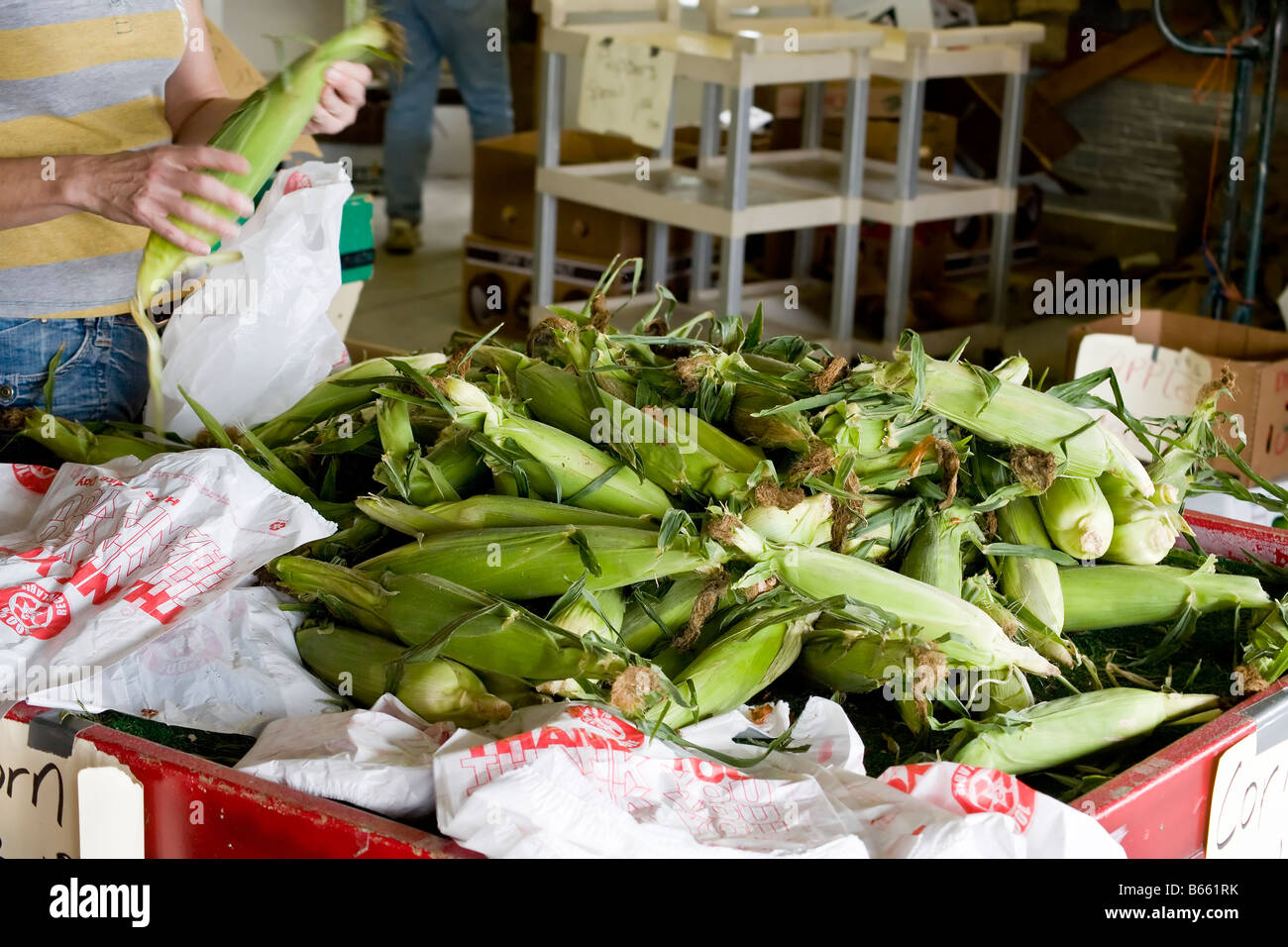 Supermarket corn hi-res stock photography and images - Alamy