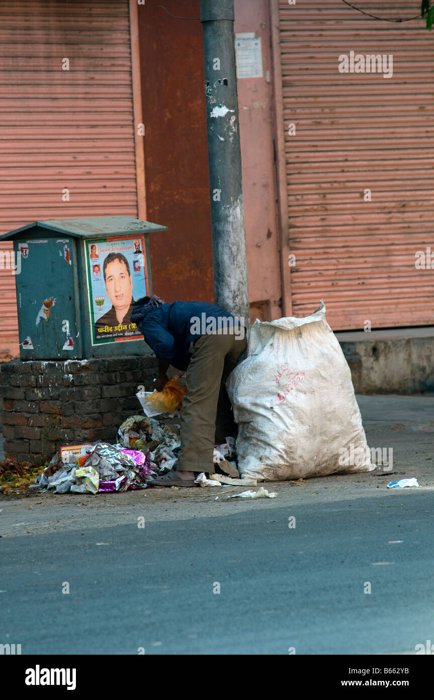 Passenger poor poverty hi-res stock photography and images - Alamy