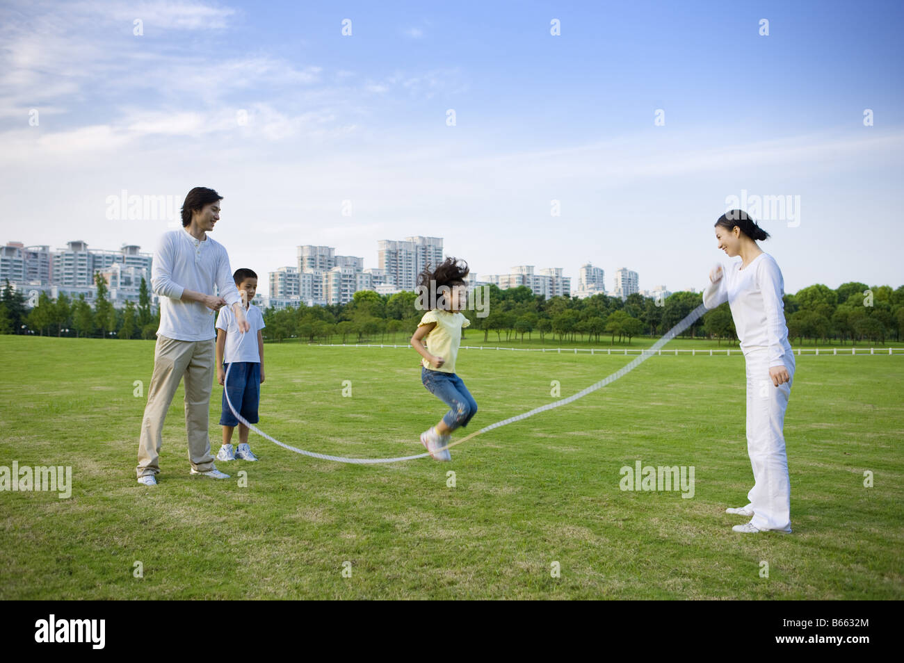 Asian children jump rope hi-res stock photography and images - Alamy