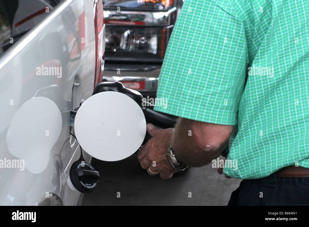 Filling up tanks hi-res stock photography and images - Alamy