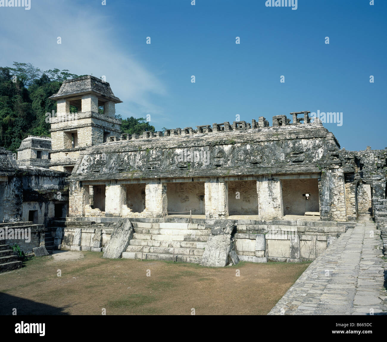 Mexico Palenque Palacio Courtyard Stock Photo - Alamy