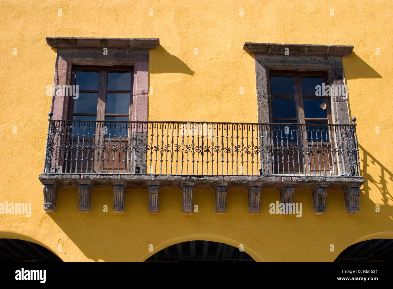 Spanish window wrought iron balcony hi-res stock photography and images ...