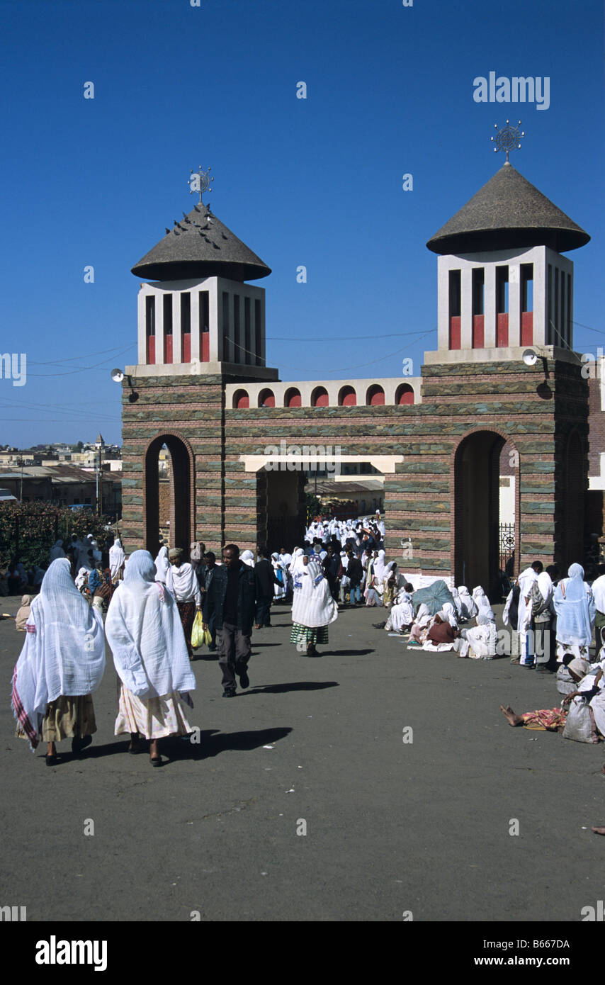 Sunday morning worshippers outside the entrance to the Orthodox Coptic ...