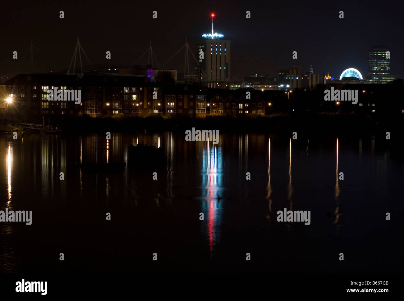 Night city cape of Cardiff Stock Photo - Alamy