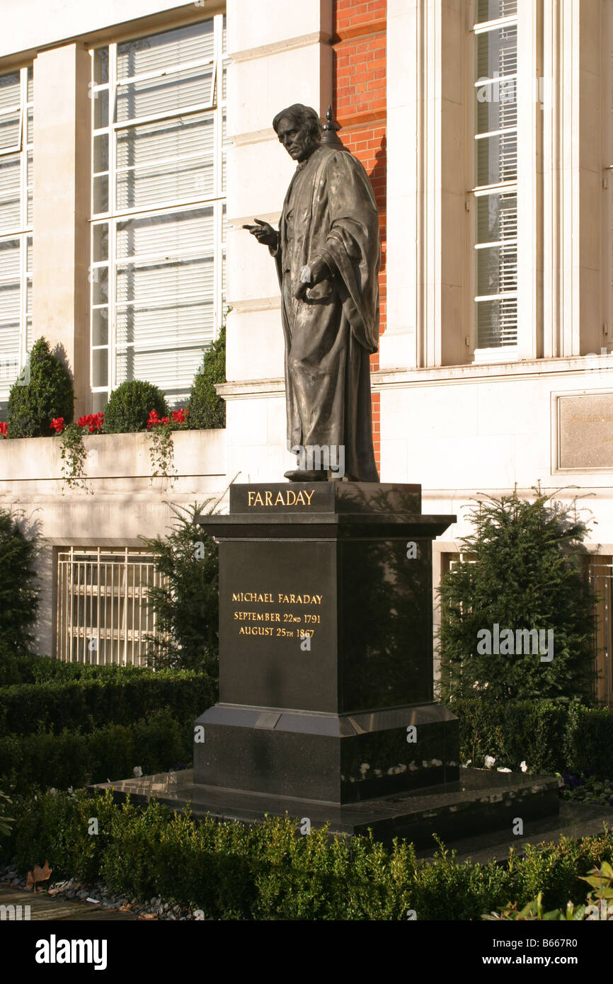 Michael faraday hi-res stock photography and images - Alamy