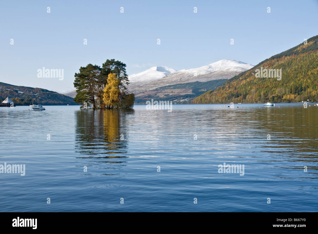 Loch Tay at Kenmore Stock Photo - Alamy