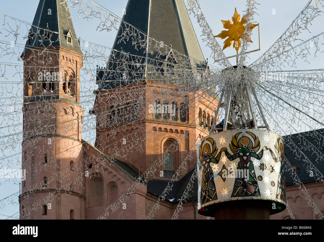 Scenes from a german Christmas market Stock Photo - Alamy