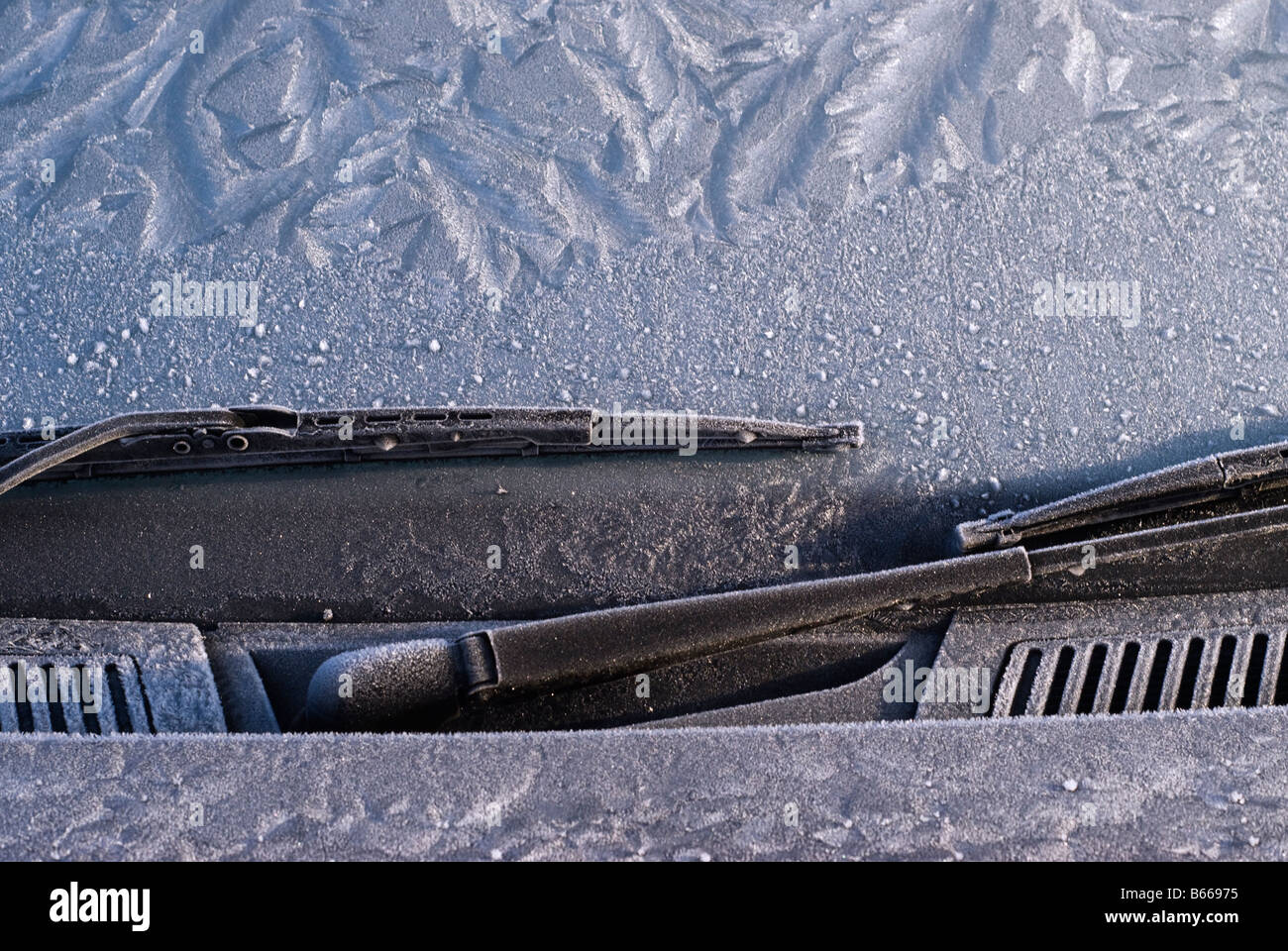 Iced windscreen hi-res stock photography and images - Alamy