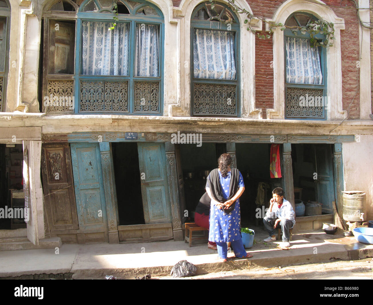 Nepal homes after the earthquake hi-res stock photography and images ...