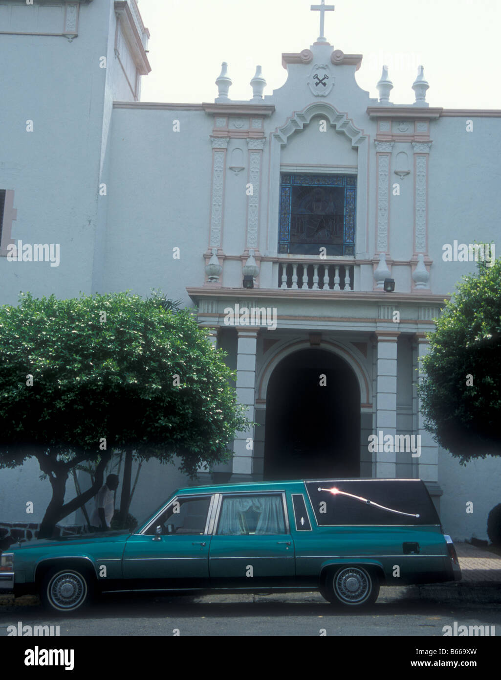 Funeral car, hearse outside an undertaker in Panama City Stock Photo ...