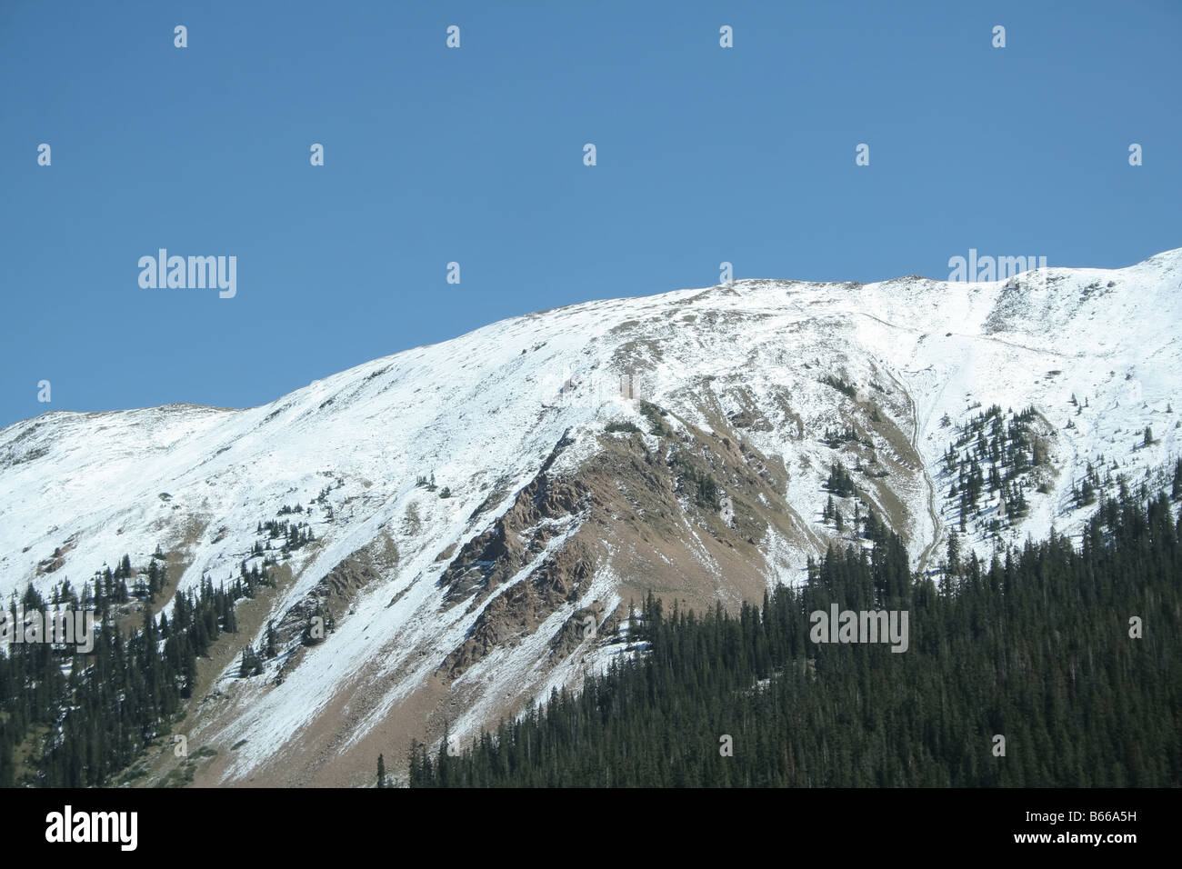 Snow capped high altitude peaks of the colorado rocky mountains Stock ...