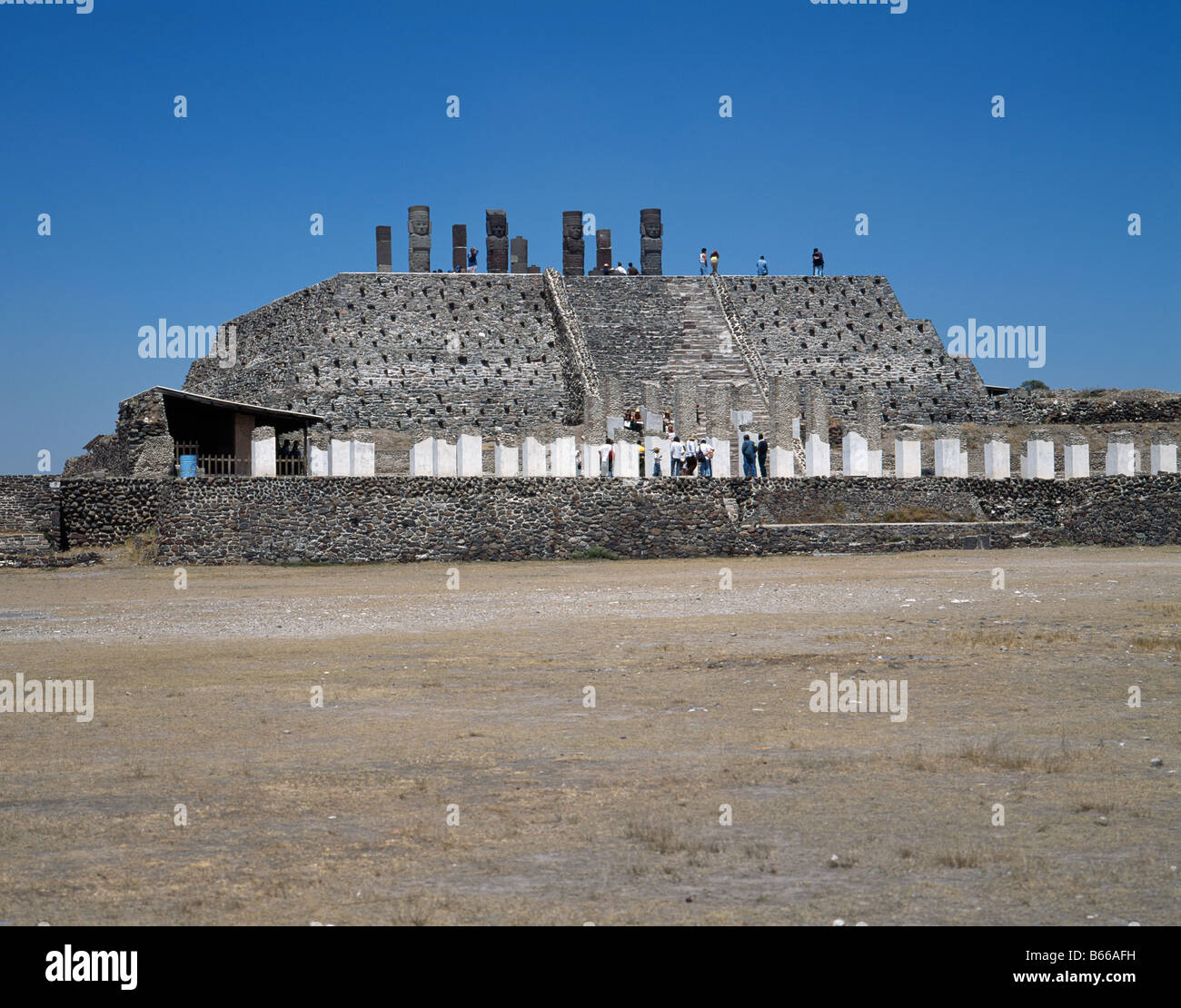 Tula pyramid hi-res stock photography and images - Alamy