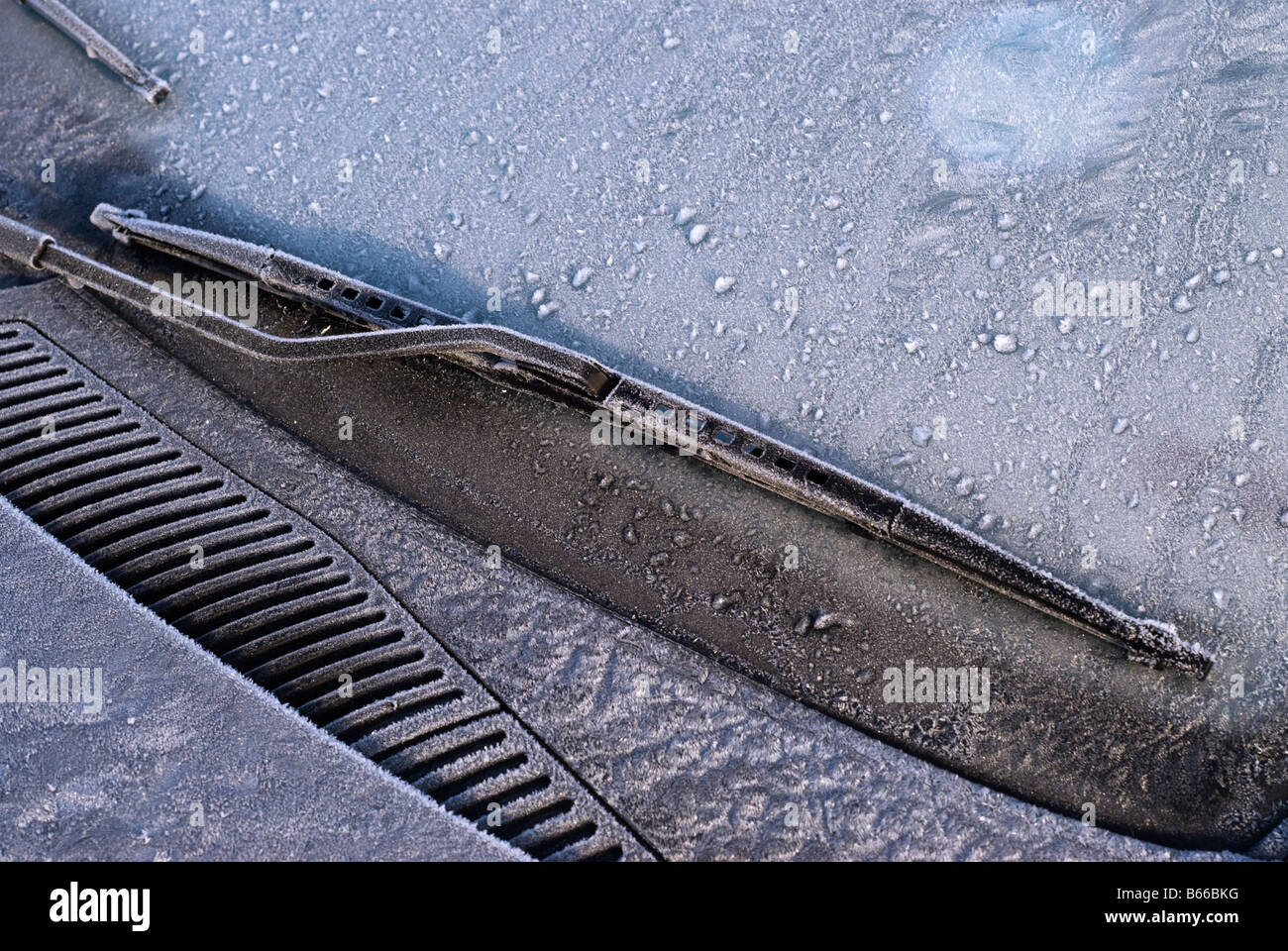 Iced windscreen hi-res stock photography and images - Alamy