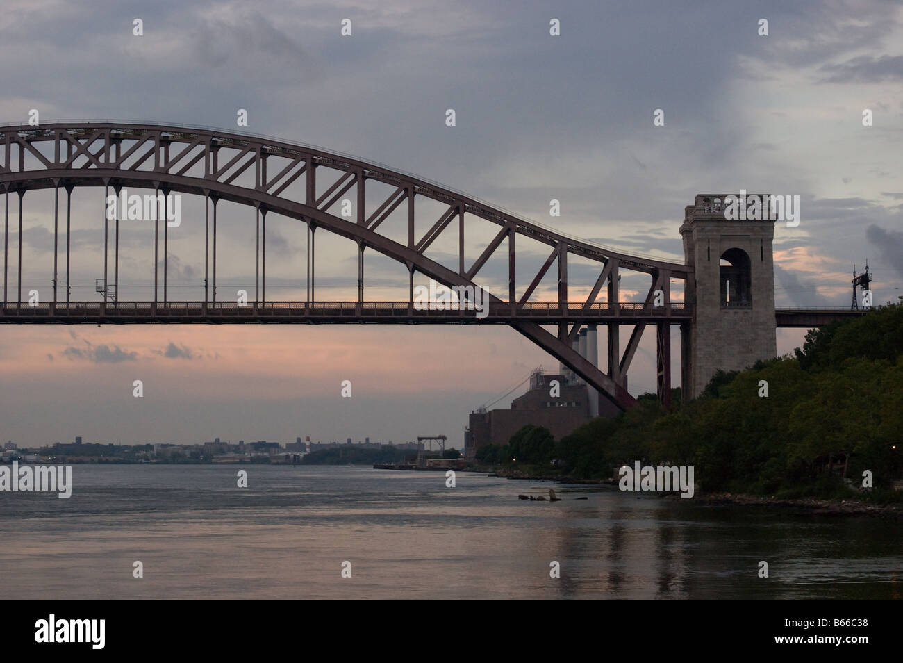 Hell Gate Bridge at New York Stock Photo - Alamy