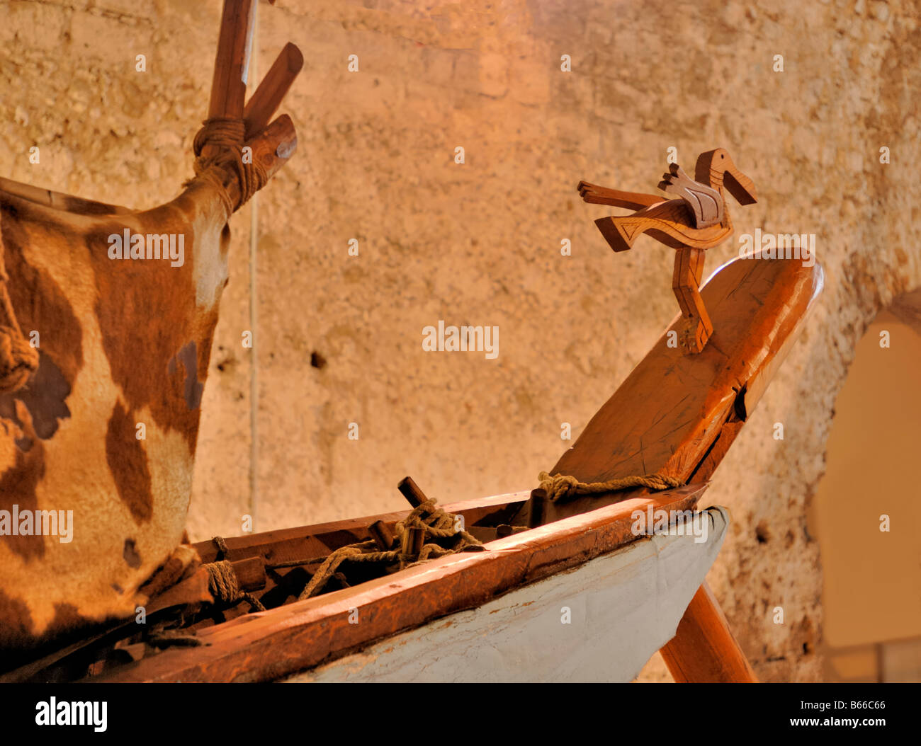 Ancient greek boat symbol hi-res stock photography and images - Alamy