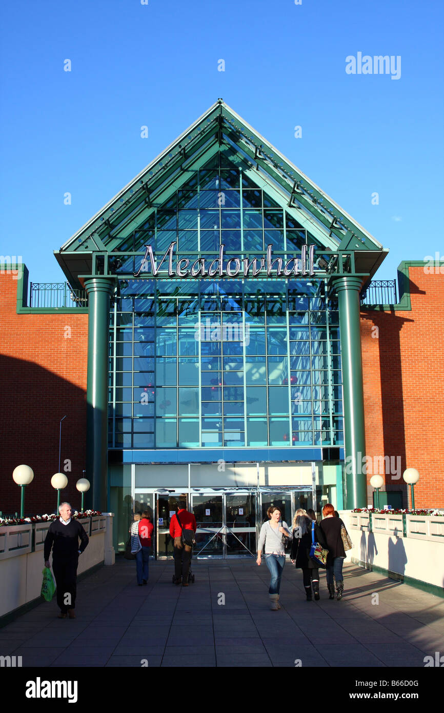 Meadowhall shopping centre sheffield hi-res stock photography and ...