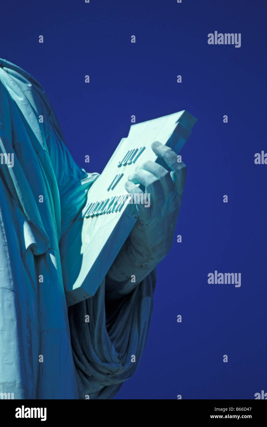 view of arm and tablet of Statue of Liberty Stock Photo - Alamy