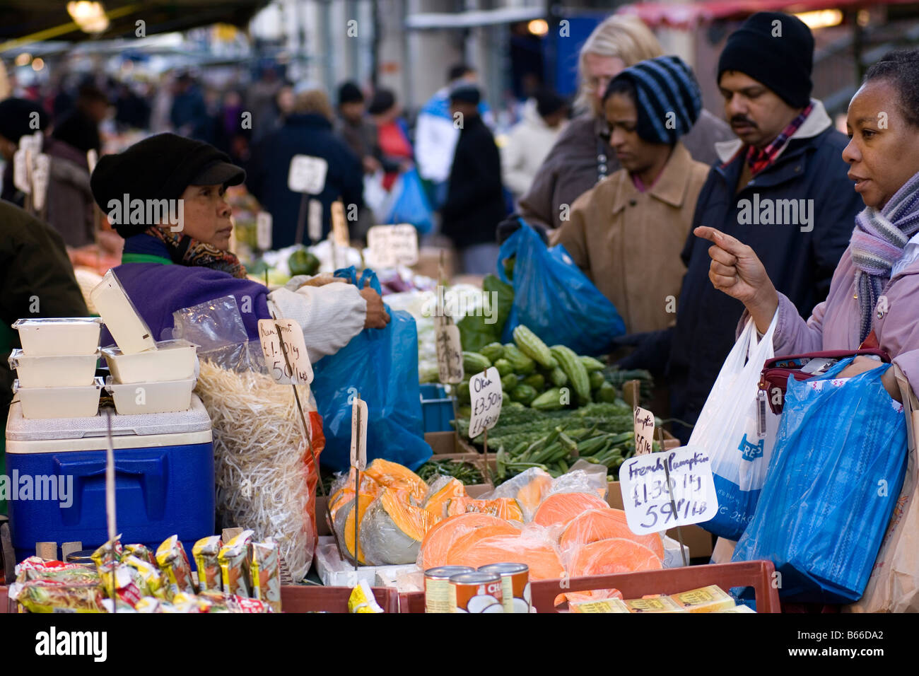 Surrey street market hi-res stock photography and images - Alamy