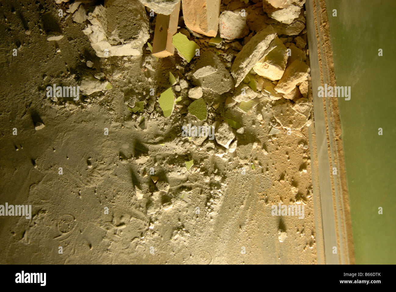 RUBBLE ON THE FLOOR Stock Photo - Alamy