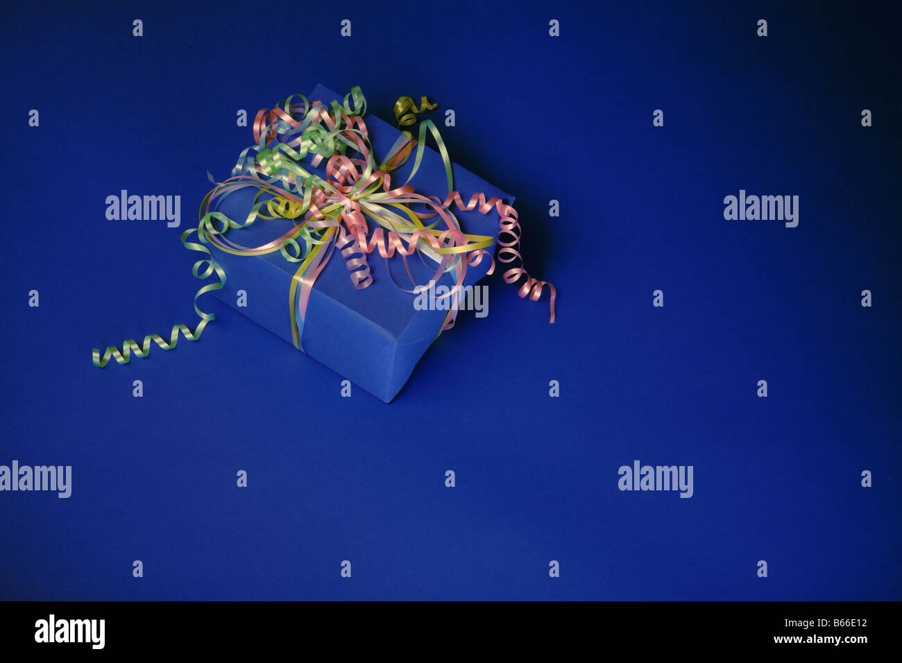 Luxury wrapped blue present hi-res stock photography and images - Alamy