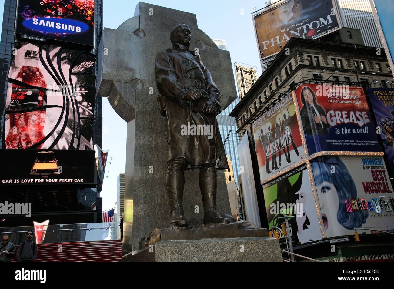 Father duffy square hi-res stock photography and images - Alamy
