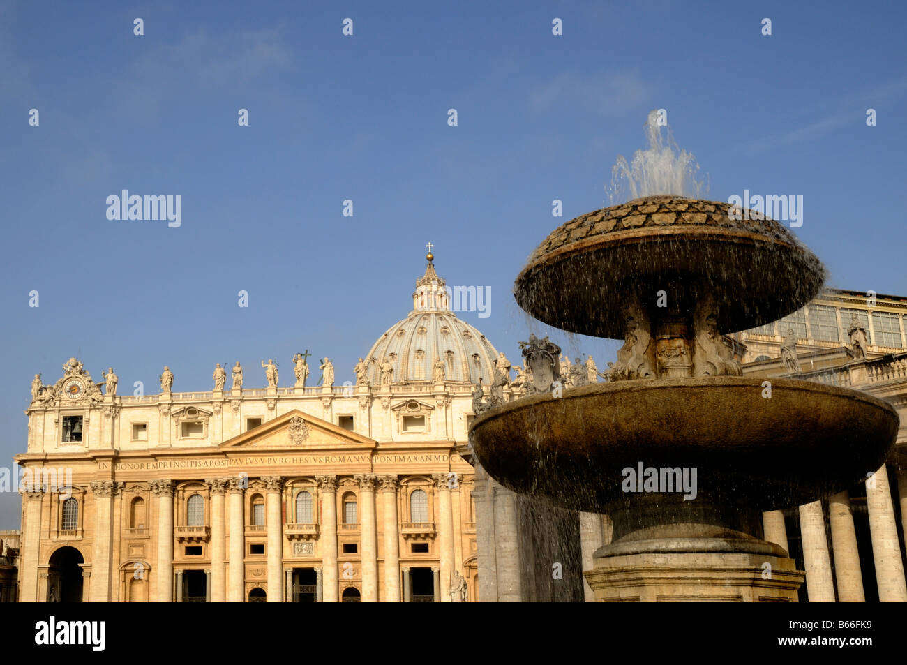 St Peter's Square in Rome Italy Stock Photo - Alamy
