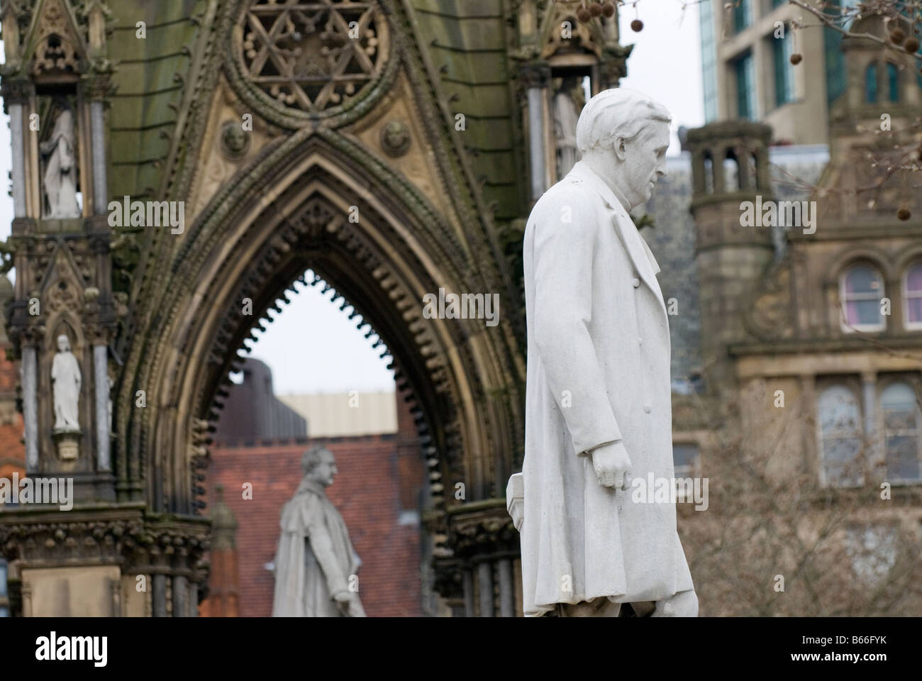 Albert square statues hi-res stock photography and images - Alamy