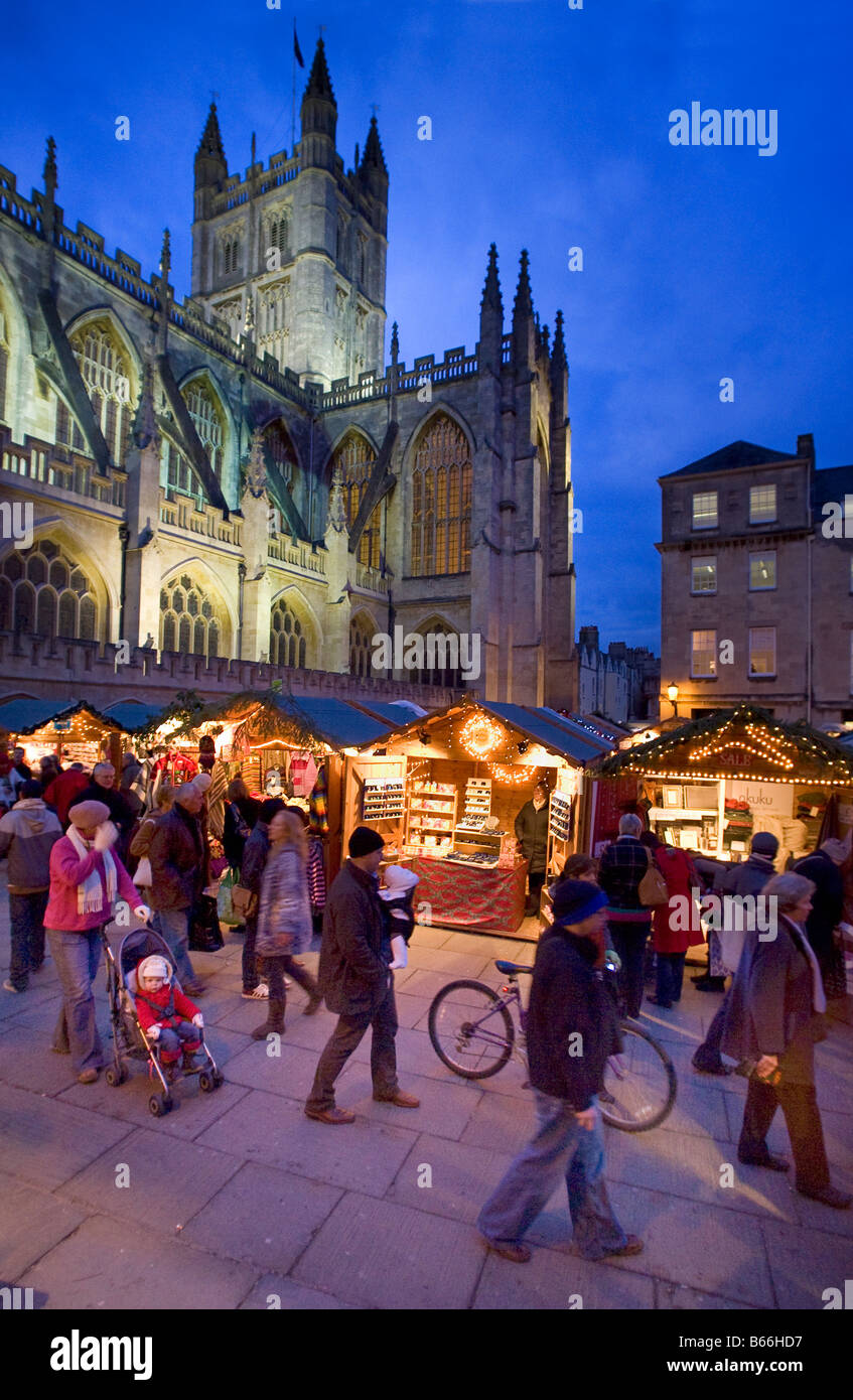 Abbey courtyard hi-res stock photography and images - Alamy