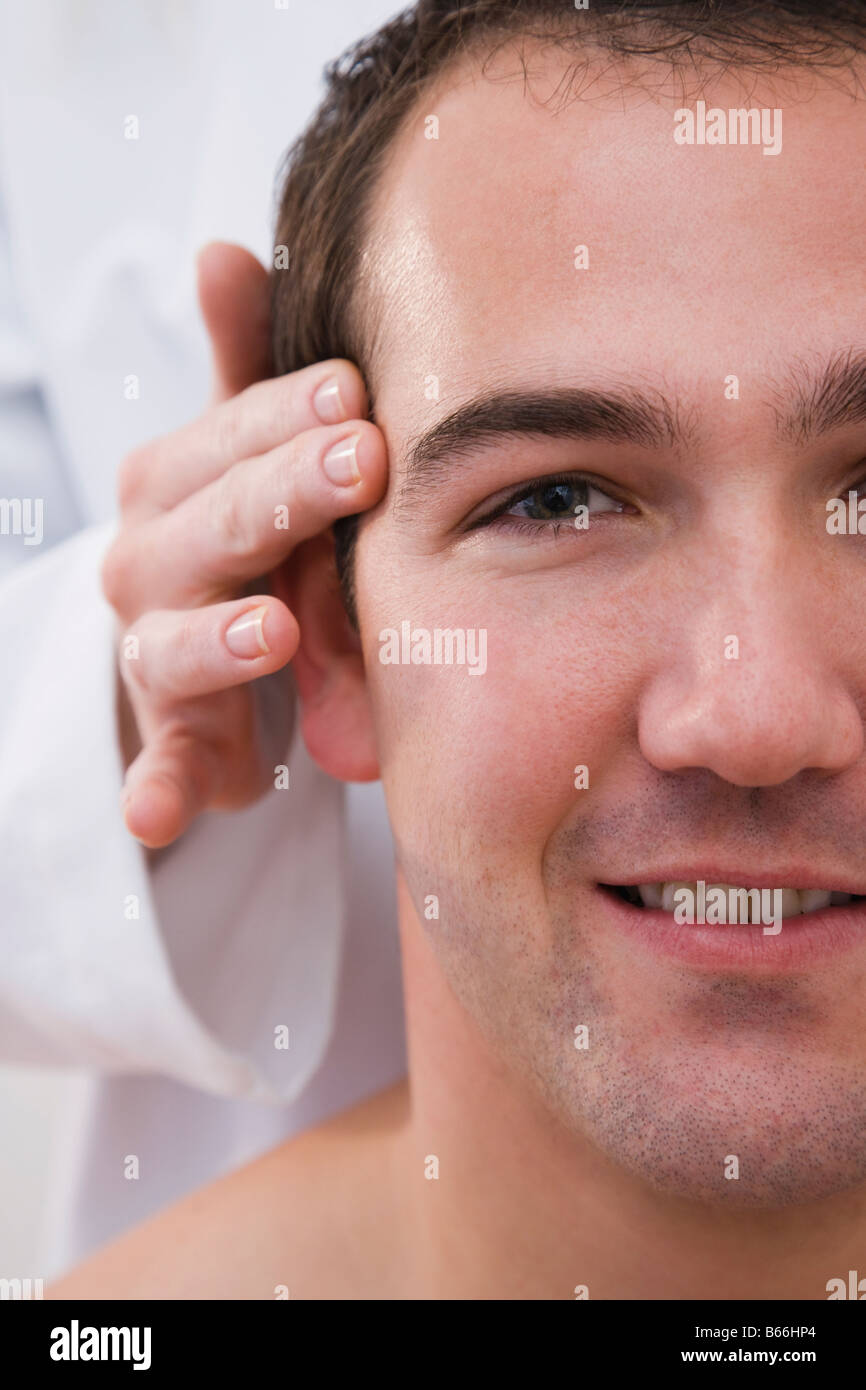 Temple massage hi-res stock photography and images - Alamy