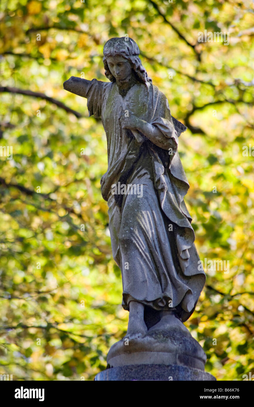Armless statue hi-res stock photography and images - Alamy
