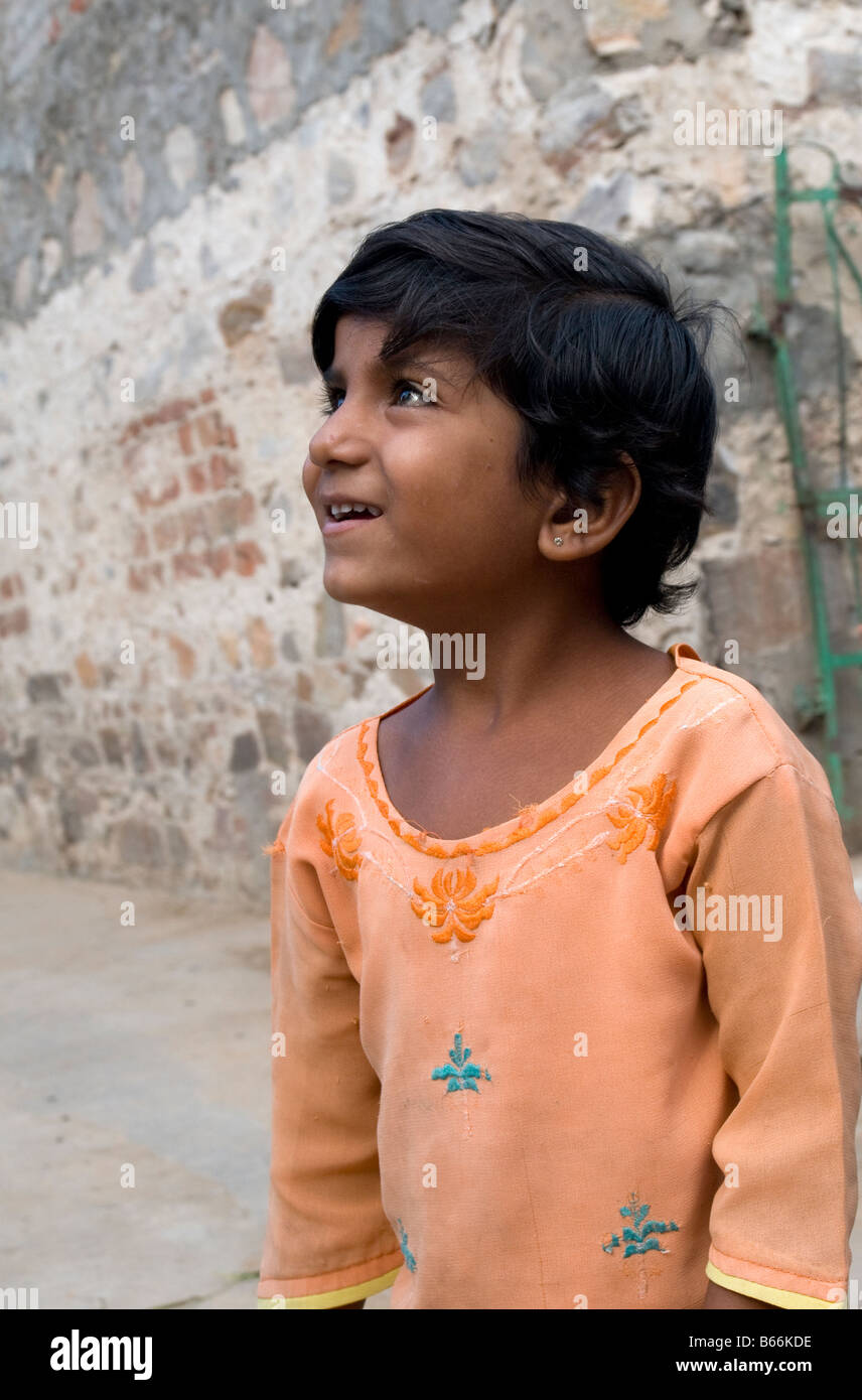 Indian child begging hi-res stock photography and images - Alamy