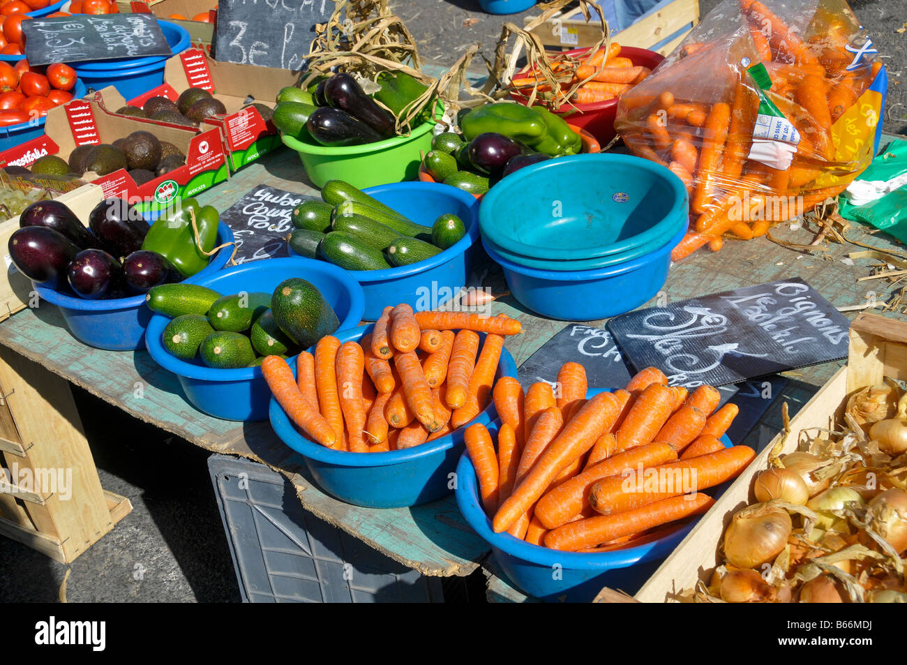 Vegetables market stall Stock Photo - Alamy