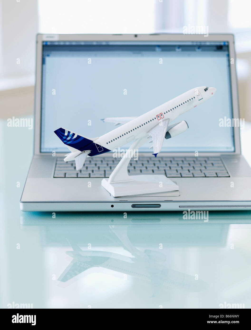 Global travel model hi-res stock photography and images - Alamy