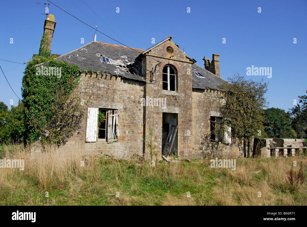 Abandoned house in France Stock Photo - Alamy