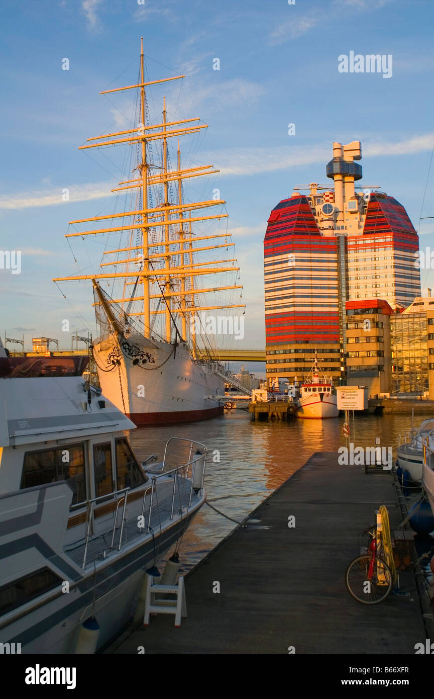 Sailing ship and Lipstick Tower in Gothenburg (Goteborg), Sweden Stock ...