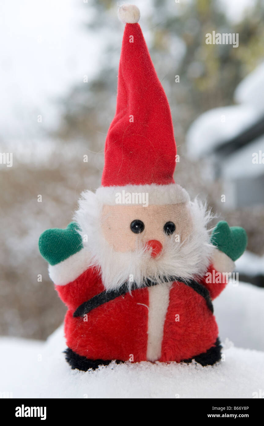 Santa claus in the snow hi-res stock photography and images - Alamy
